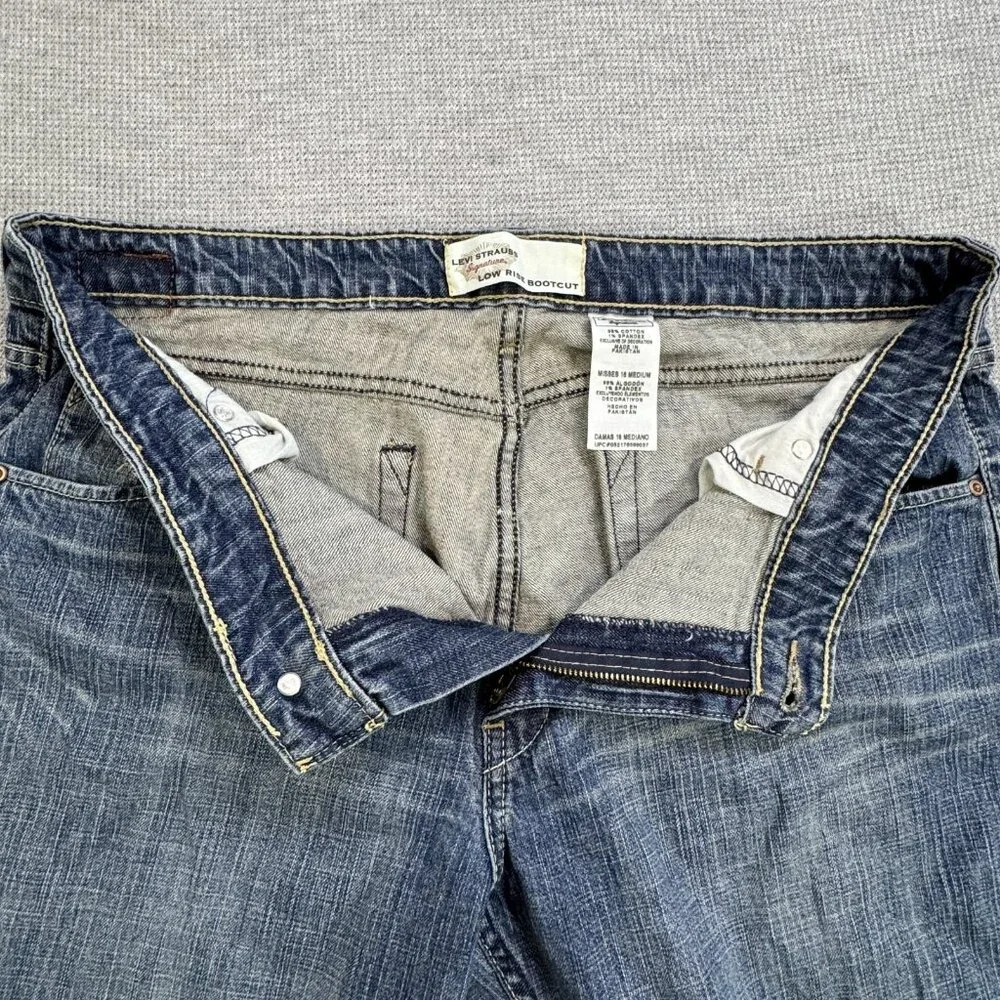 Levi Strauss Signature | Jeans | Levi Strauss Signature Womens Low Rise ...